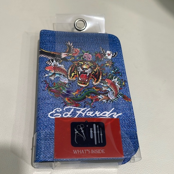 Ed Hardy | Makeup | Ed Hardy Blueredblackwhite Tiger 6 Piece Unisex ...
